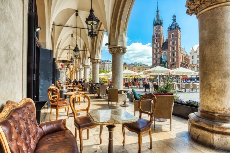 Skip the Line Wawel Castle Chambers Small Group Tour - An Introduction to Wawel Castle and Its Significance