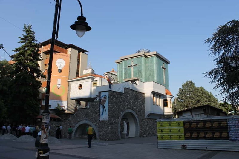 Skopje: Private Half-Day Walking Tour of Old & New - Key Points