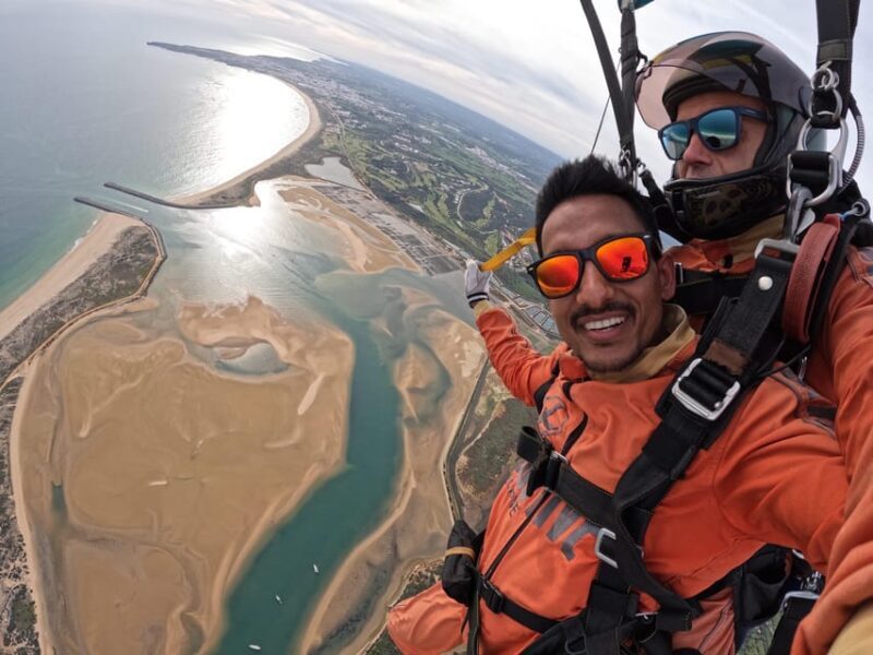 Skydive Algarve: Tandem Skydiving 10.000ft (up to 15.000ft) - Who Should Consider This?