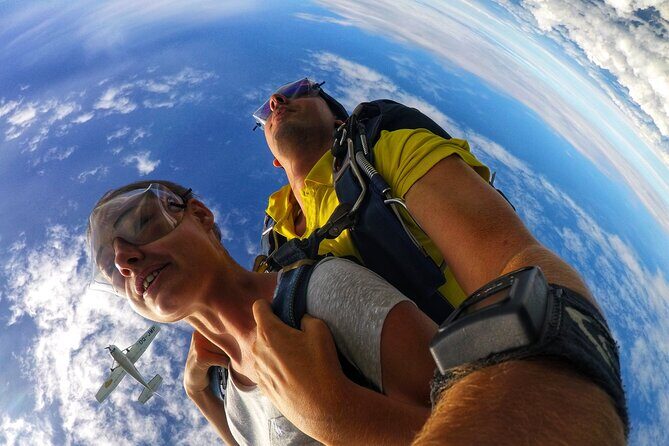 Skydive Fiji Legend 13000ft Tandem Jump (60 seconds free fall) - FAQ
