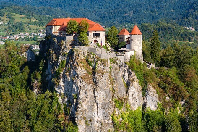 Slovenian highlights - Lake Bled, Postojna Cave & Predjama Castle from Ljubljana - A Deep Dive into the Slovenian Highlights Tour