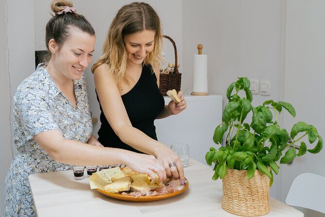 sLOVEnian Strukelj Traditional Cooking Class - Key Points