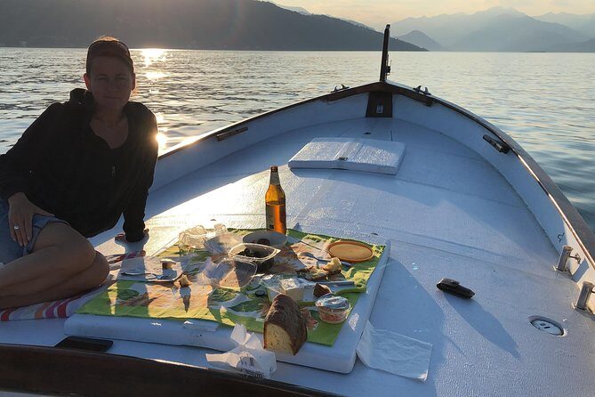 Slow boat tour for small groups with appetizer on Lake Maggiore - Who Should Book This Tour?