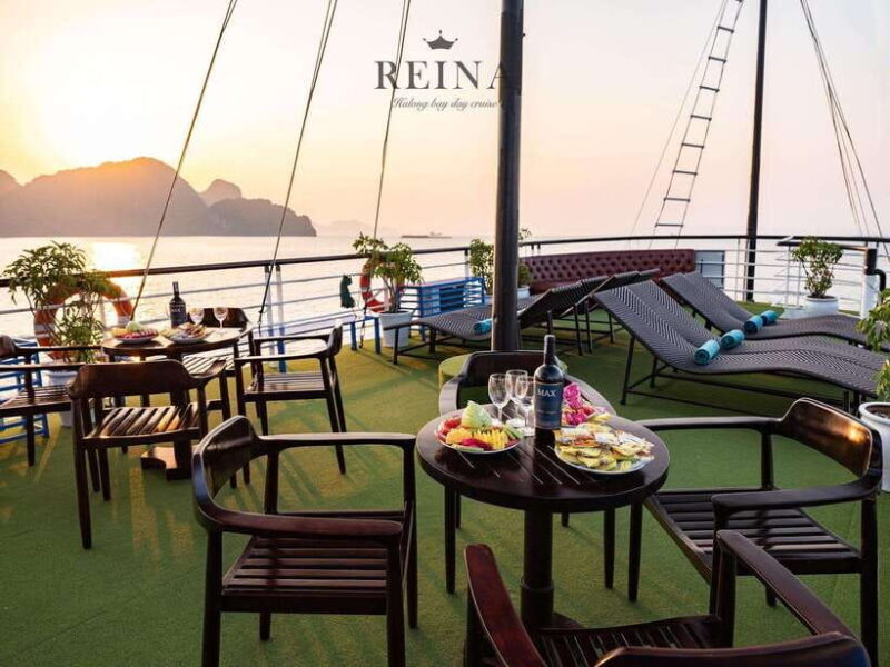 Small Deluxe Cruise in Halong Bay Day with Lunch and Sunset - Key Points