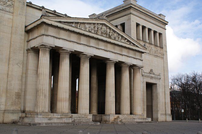 Small-Group 2-Hour Munich and The Third Reich Walking Tour - An In-Depth Look at the Tour Experience