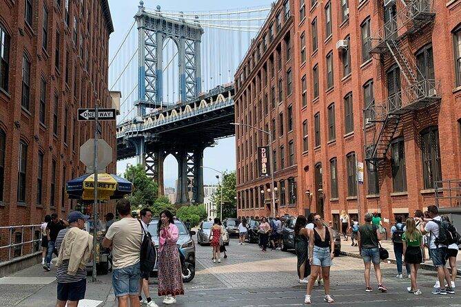 Small Group Brooklyn Bridge, DUMBO, and Skyline Guided Tour - Who Should Consider This Tour?