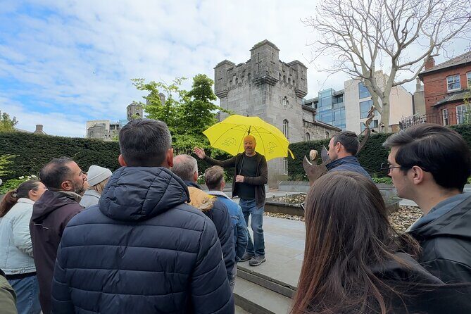 Small Group Bucket List Sights Walking Tour with a Local Guide - Key Points