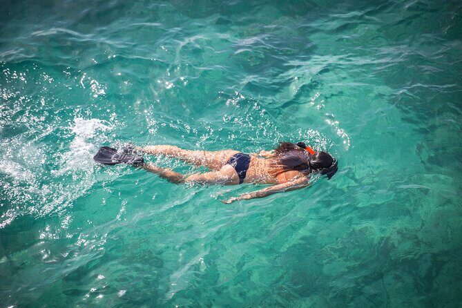 Small-Group Cruising and Snorkeling Catamaran Tour - Relaxing at the Sandbar and Floating Bar