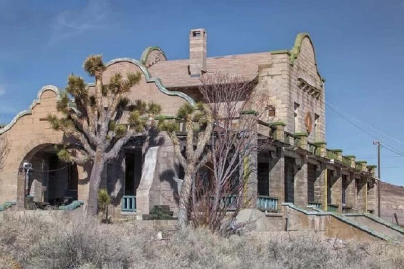 Small Group Death Valley,Rhyolite Ghost Day Tour from LV - What Makes This Tour Stand Out?