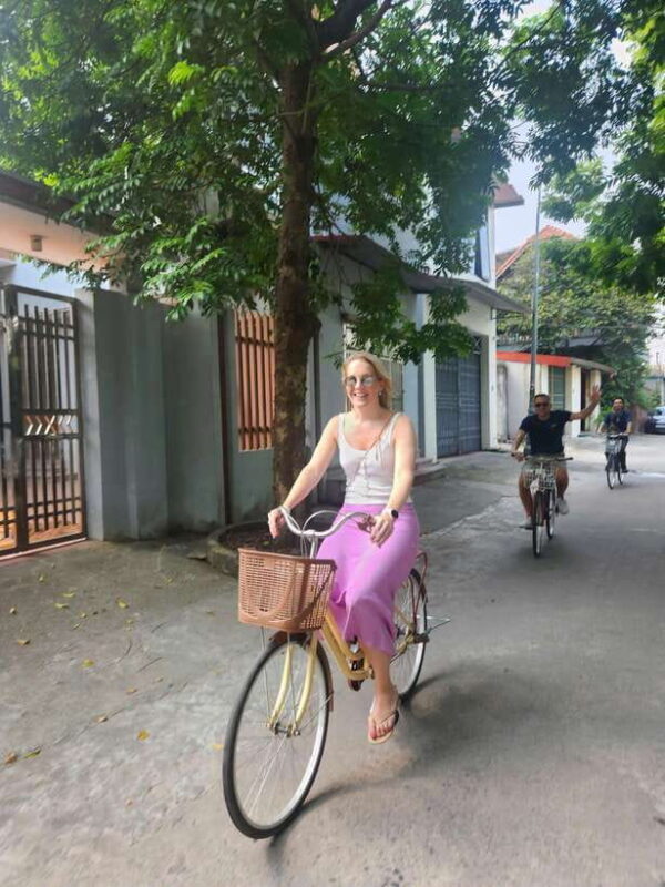 Small Group Discover the best of Duong Lam Ancient Village - Overview of the Experience