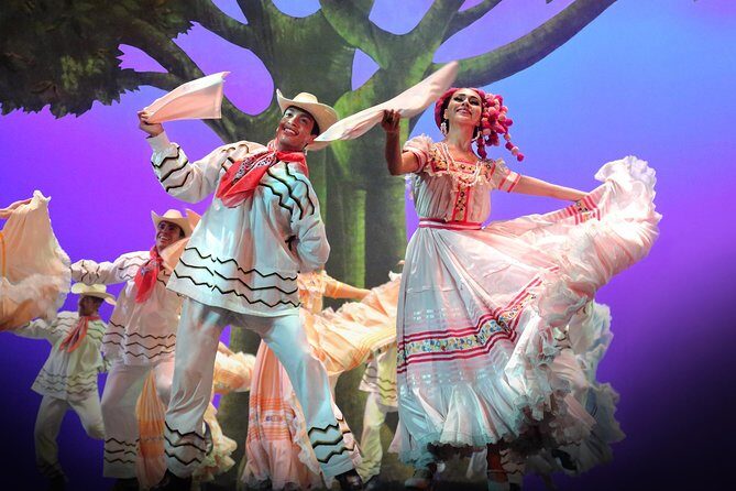 Small Group: Discover the Folkloric Ballet of Mexico - An Introduction to the Experience