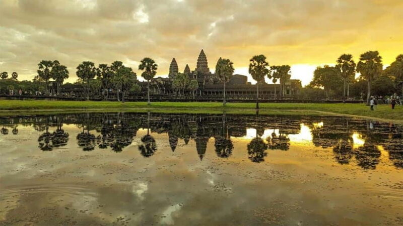 Small Group Explore Angkor Wat Sunrise Tour with Guide - Exploring Angkor Wat Sunrise Tour with Guide: An In-Depth Review