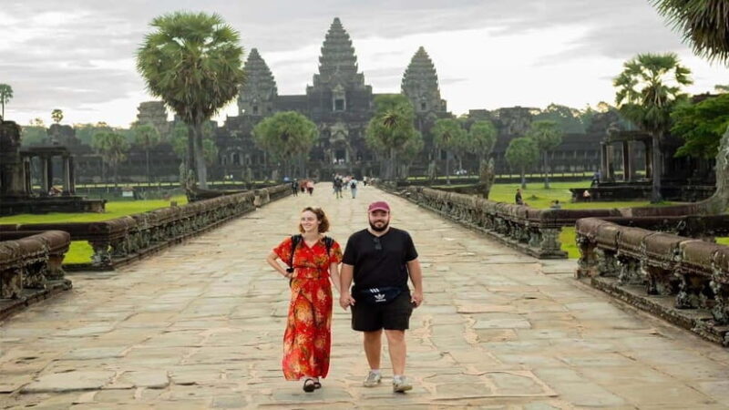 Small-Group Explore Angkor Wat Sunrise Tour with Guide - Detailed Review of the Tour