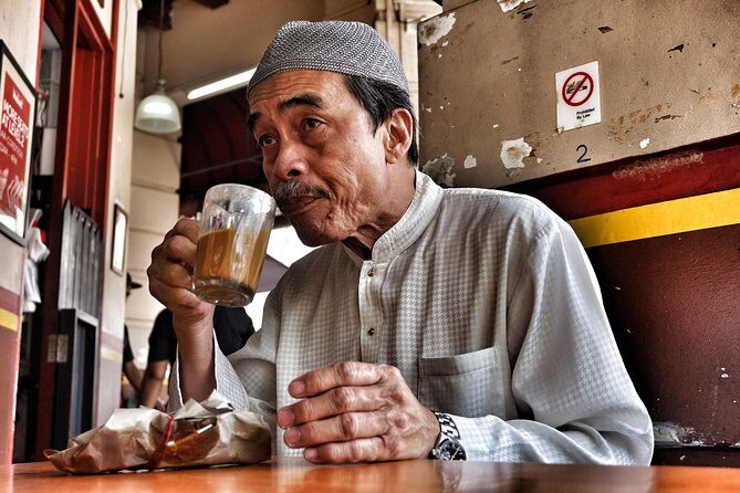 Small-Group Food Tour With Hawker Center: Eat Like A Local - The Sum Up: Who Is This Tour Perfect For?