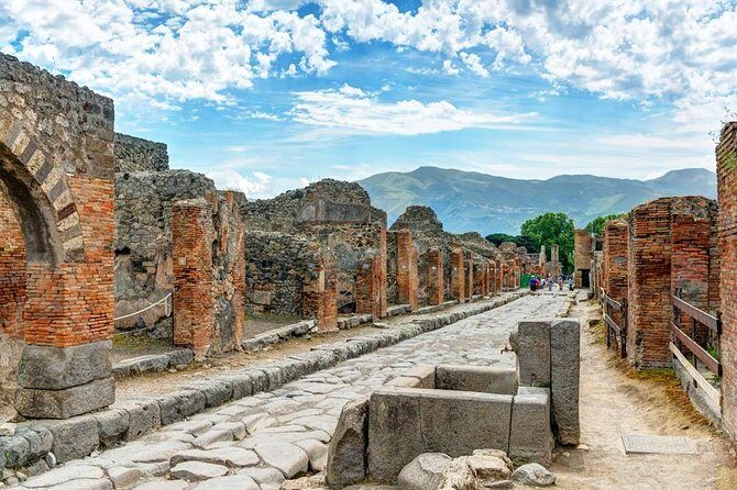 Small-Group Full-Day Pompeii, Positano and Amalfi Coast from Rome - Exploring the Itinerary in Detail