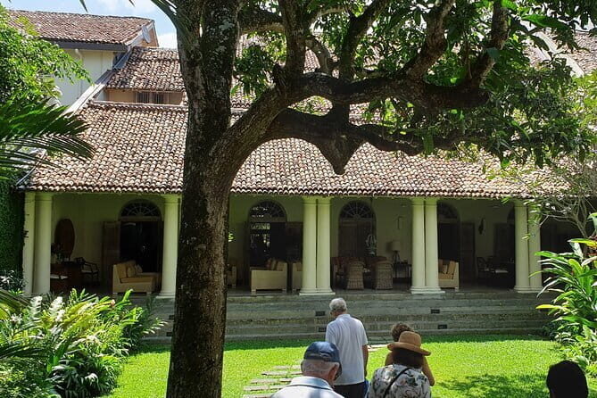Small Group Galle Fort City Walking Tour - A Rich Journey Through Galle Fort’s Narrow Streets and Historic Walls