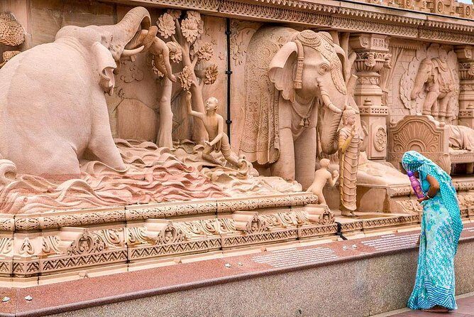 Small-Group Guided Tour to Akshardham Temple in New Delhi - Who Should Consider This Tour?