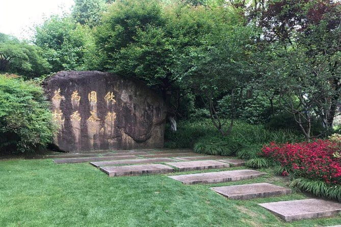 Small group: Hangzhou Full-day Classic Tour with Bullet Train from/to Shanghai - FAQs