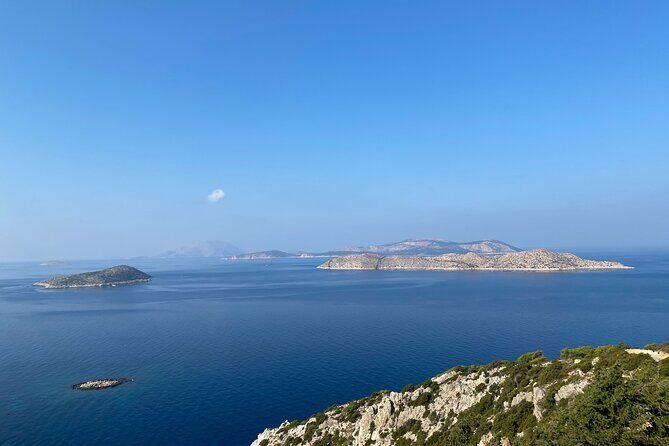 Small group hiking between the beach and Kritinia Castle - Exploring the Small Group Hiking Experience from Kritinia to Castle and Beach