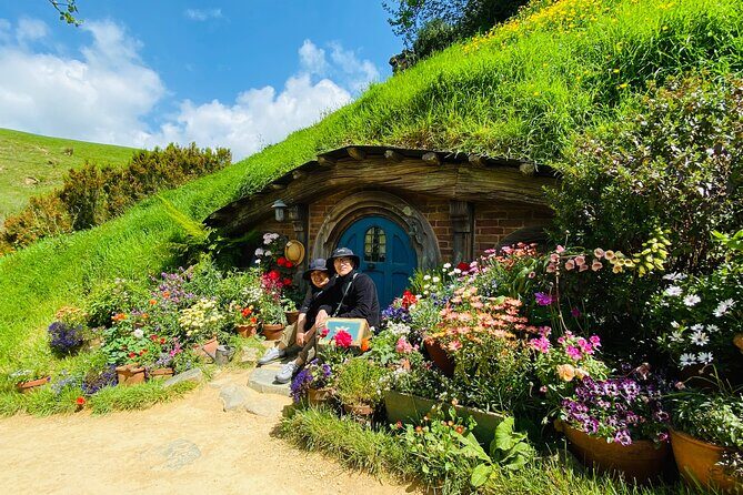 Small Group Hobbiton Movie Set from Tauranga - A Closer Look at the Tour Experience