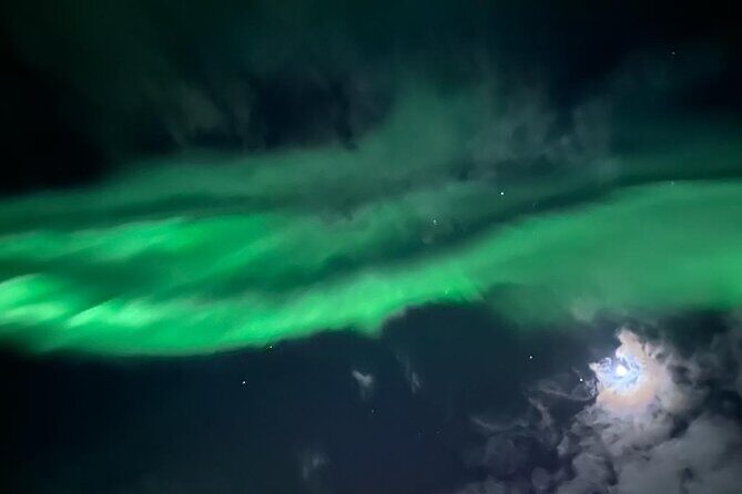 Small group Hunting for the Northern Lights in Reykjavík engrus - Authentic Feedback from Travelers