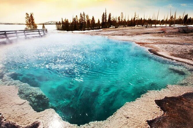 Small Group In-Depth Yellowstone&Grand Teton 5-Day w/2NightCabins - Key Points