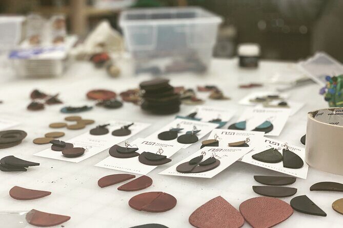 Small-Group Jewelry Making with Wine Tasting in Kansas City - Detailed Breakdown of the Itinerary