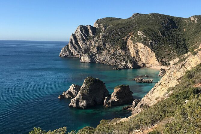 Small Group Kayak Tour along Sesimbra - Arrábida Natural Park - The Guides: Local Experts Enhancing Your Experience
