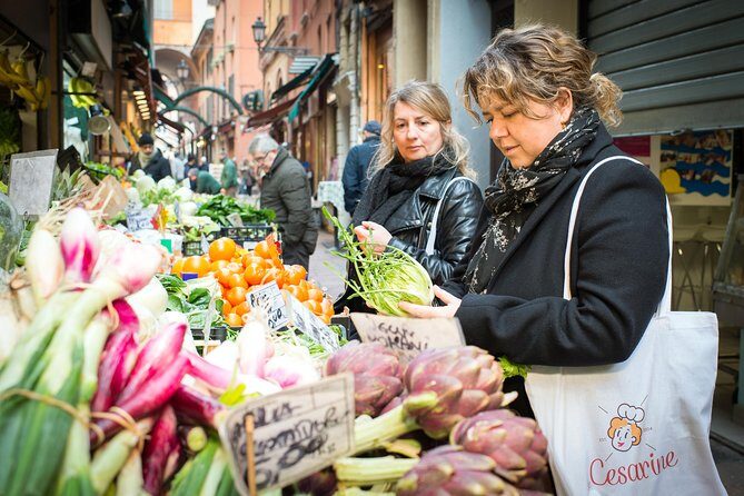 Small Group Market tour and Dining Experience at a Cesarina's home in Rimini - FAQ