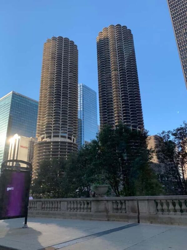 Small Group Max 12: Chicago Architecture and Aesthetics Tour - Starting at Millennium Park’s Welcome Center