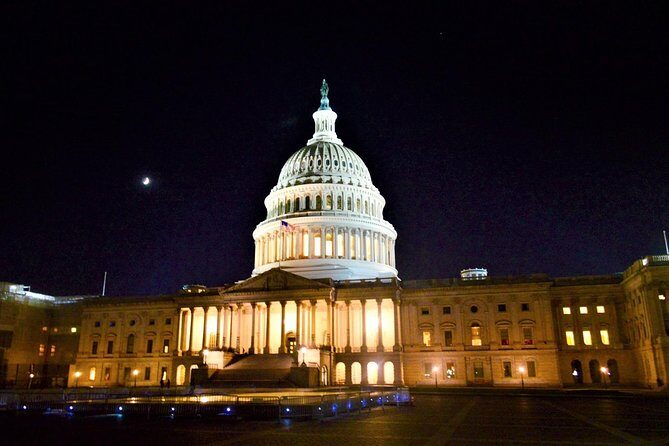Small Group National Mall Night Tour with 10 Top Attractions - Key Points