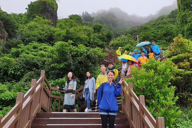 Small group Private Taxi Tour DAY experience in Jeju island - The Charm of Seongeup Folk Village: Living History
