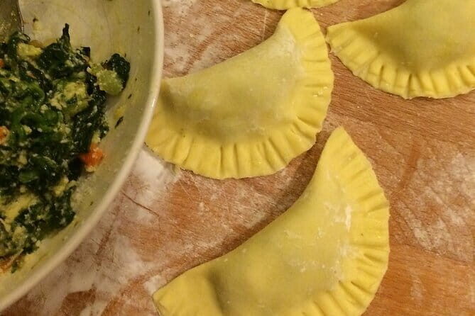 Small group PURO Vegan pasta and bruschette Class in Florence - An Authentic Taste of Italy — Made Vegan