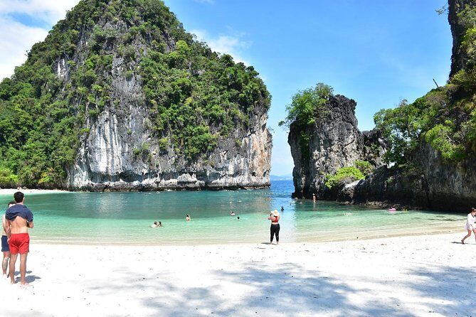 Small-Group Sea Kayaking in Ao Thalane Bay and Hong Island from Krabi - Who Should Consider This Tour?