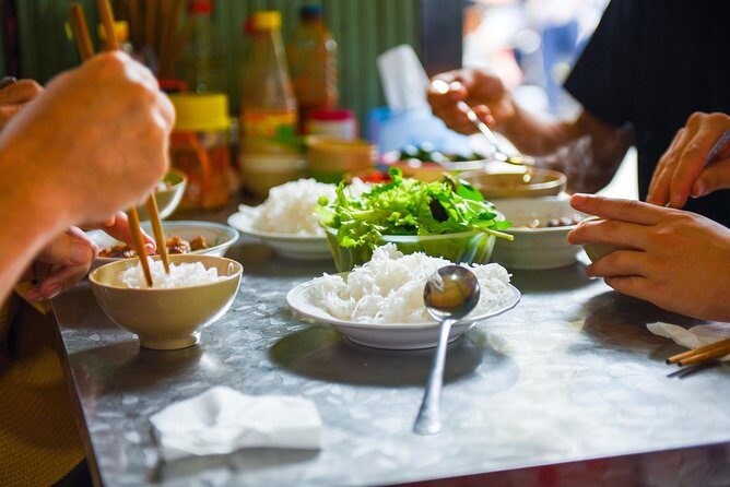 Small-Group Street Food Cyclo Tour of Hanoi Old Quarter - What Sets This Tour Apart