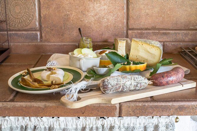 Small-group Street food tour in Turin - Exploring Turin’s Markets and Food Shops