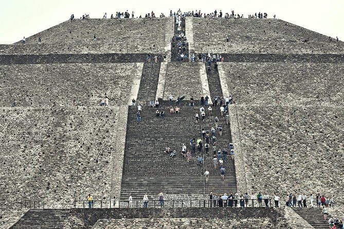 Small Group: Teotihuacan Pyramids and Shrine of Guadalupe with Lunch - FAQ
