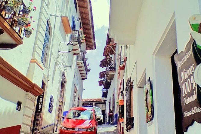 Small Group: The Magical Colonial Towns of Taxco and Cuernavaca - Authenticity and Cultural Encounters