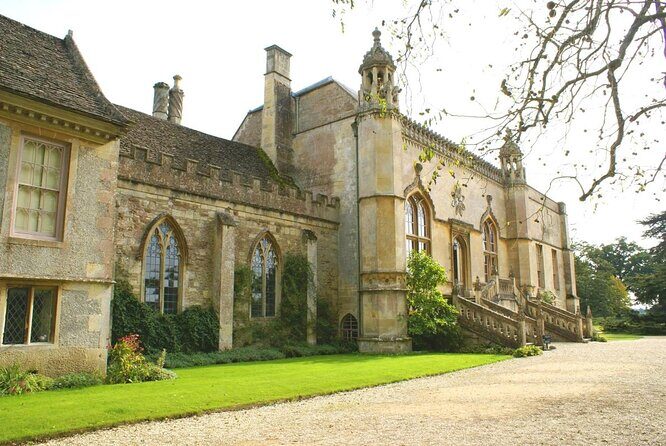 Small-Group to Bath, Lacock, Avebury and Stonehenge from London - An Overview of What You Can Expect