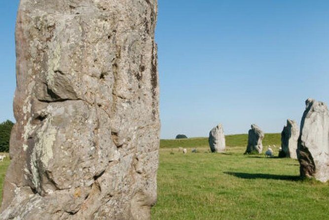 Small-Group to Bath, Lacock, Avebury and Stonehenge from London - Who Will Benefit Most?