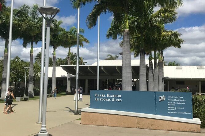 Small Group Tour in Pearl Harbor and Downtown Honolulu - Authentic Feedback & Potential Drawbacks