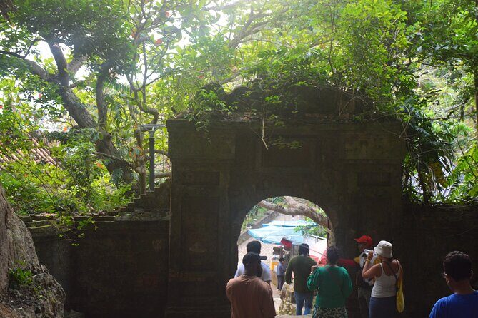 Small Group Tour : Marble Mountains-Am Phu Cave - Monkey Mountain - FAQ