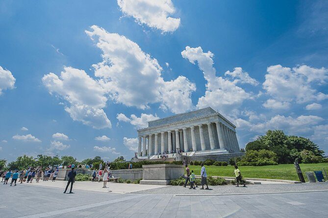Small Group Tour of DC - A Closer Look at the Experience