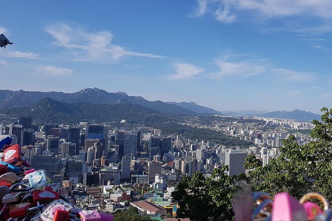 Small Group Tour: Seoul Tour by Subway Line 2 - Circular Line - Seongsu-dong: The Revival District