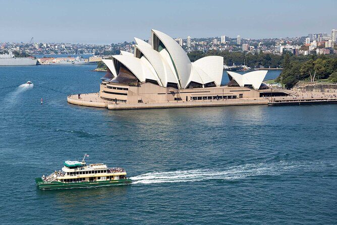 Small Group Tour Sydney City Highlights and Hidden Gems - Bondi Beach and the Coastal Walk