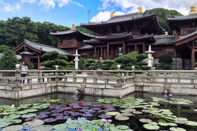 Small-Group Tour: Temples & Markets Discovering [PROMOTION] - Key Points