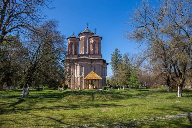Small Group Tour to Mogosoaia Palace & Snagov Monastery - Exploring the Highlights of the Tour