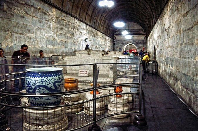 Small Group Tour to Mutianyu Great Wall, Ming Tombs, Sacred Path With Lunch - Who This Tour Is Best For