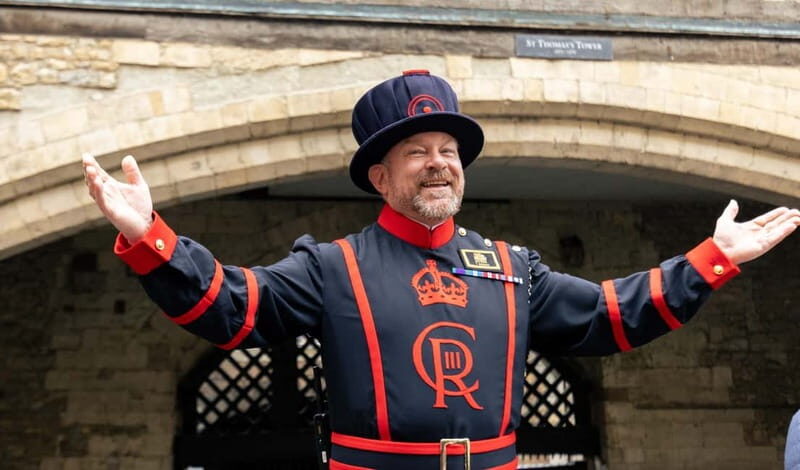 Small Group Tower of London, Crown Jewels & White Tower Tour - The White Tower and Its Secrets