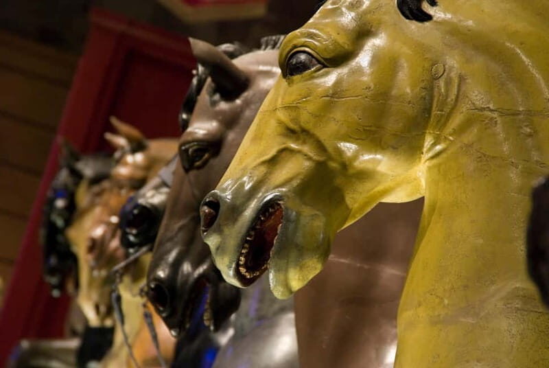 Small Group Tower of London, Crown Jewels & White Tower Tour - Visiting the Crown Jewels